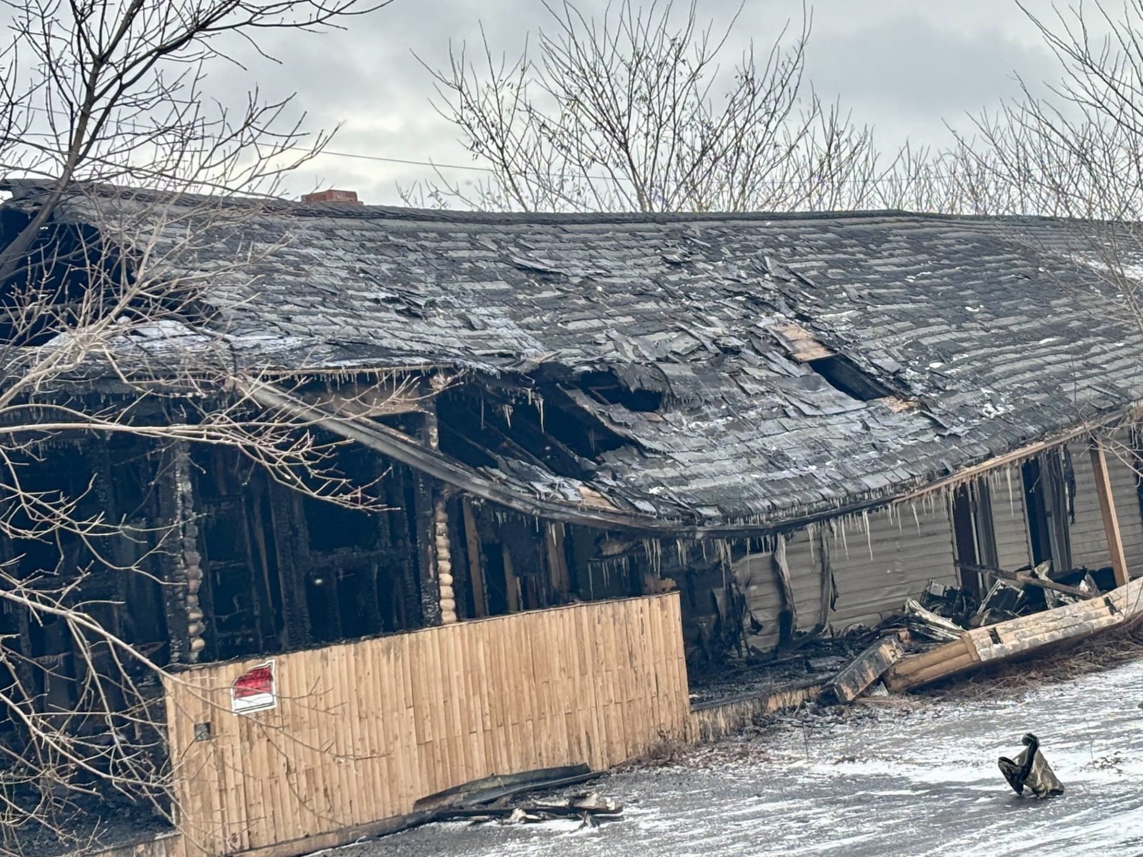 Woodstock fire crews respond to blaze at old Cozy Cabins site | River ...