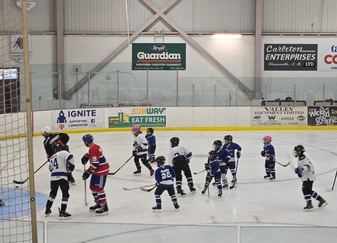 NHL Hockey Legends event LEGENDARY | River Valley Sun